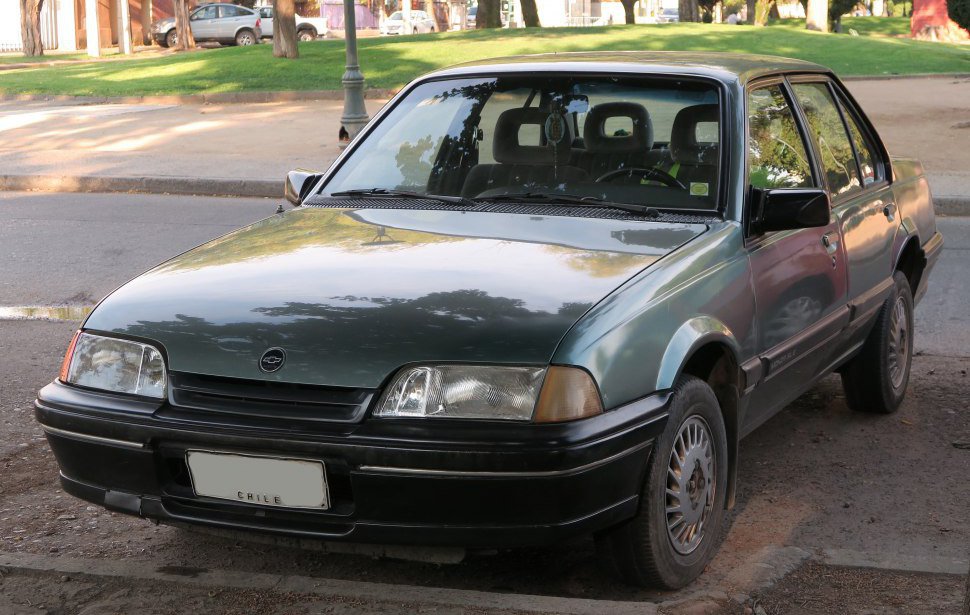 Chevrolet Monza (Brazil) 1.8 i SL (98 Hp)